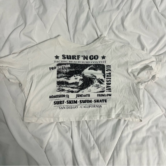 Divided | Tops | Hm Surfer Graphic Tee Tshirt Crop Top White Small ...
